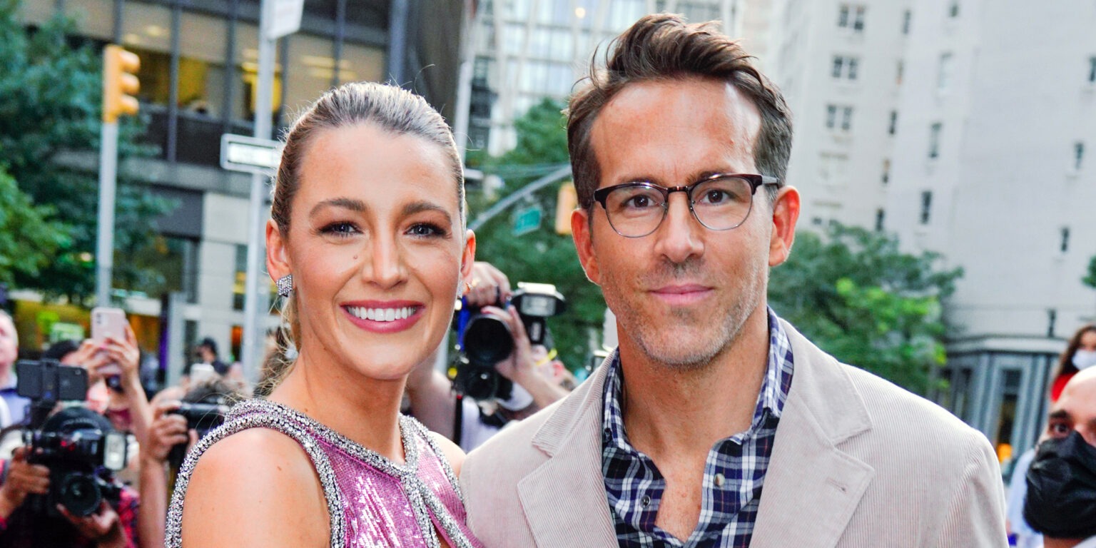 'Congrats on Your Little Bump!': Fans React to Blake Lively's ...